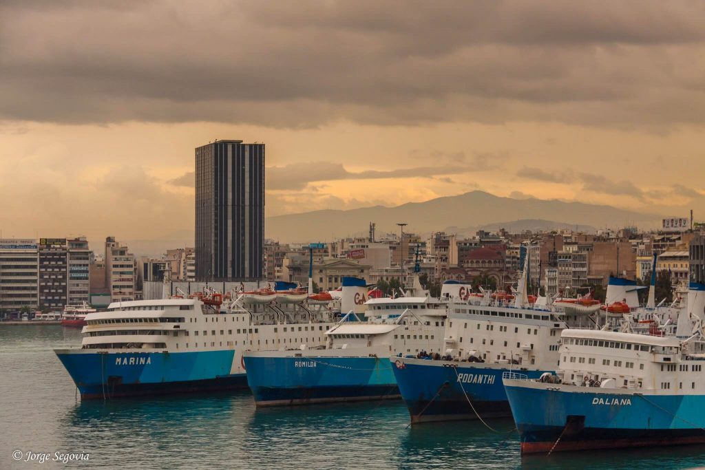 Puerto de El Pireo. Grecia - Viajes Veleta